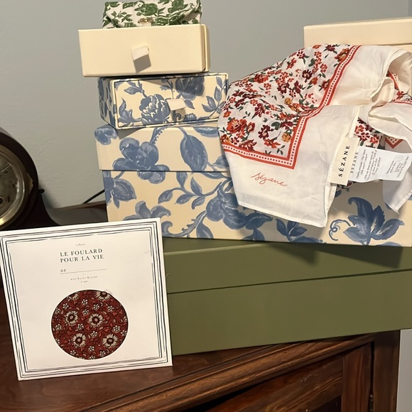 Sezane | Accessories | Sezane Paris Luxury Scarf La Foullard Pour La ...